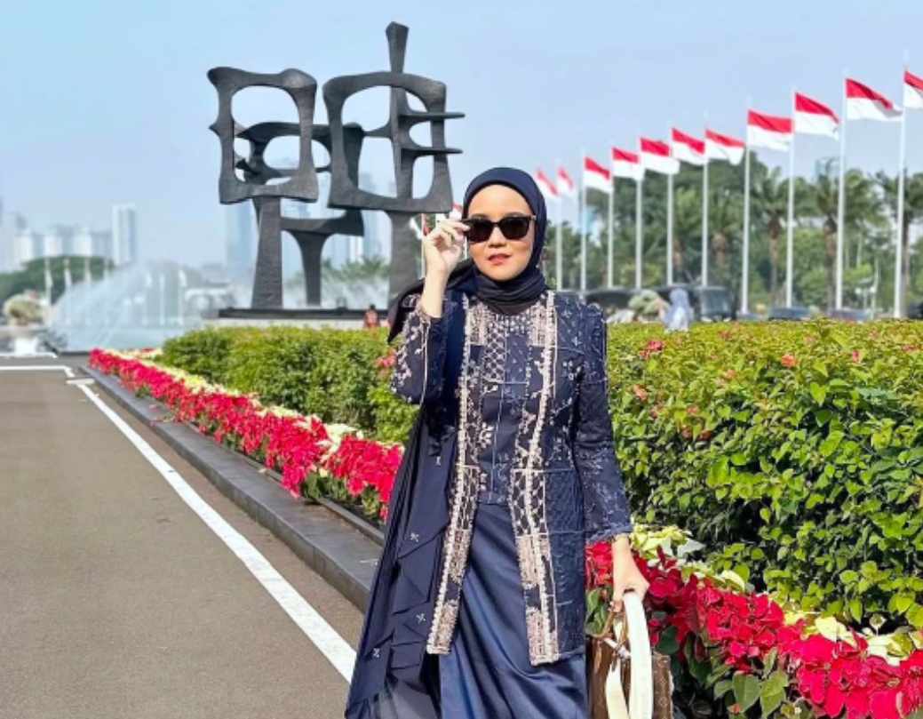 Vega Karina Andira Putri Pilih Jadi Dosen Ilmu Komunikasi yang ...